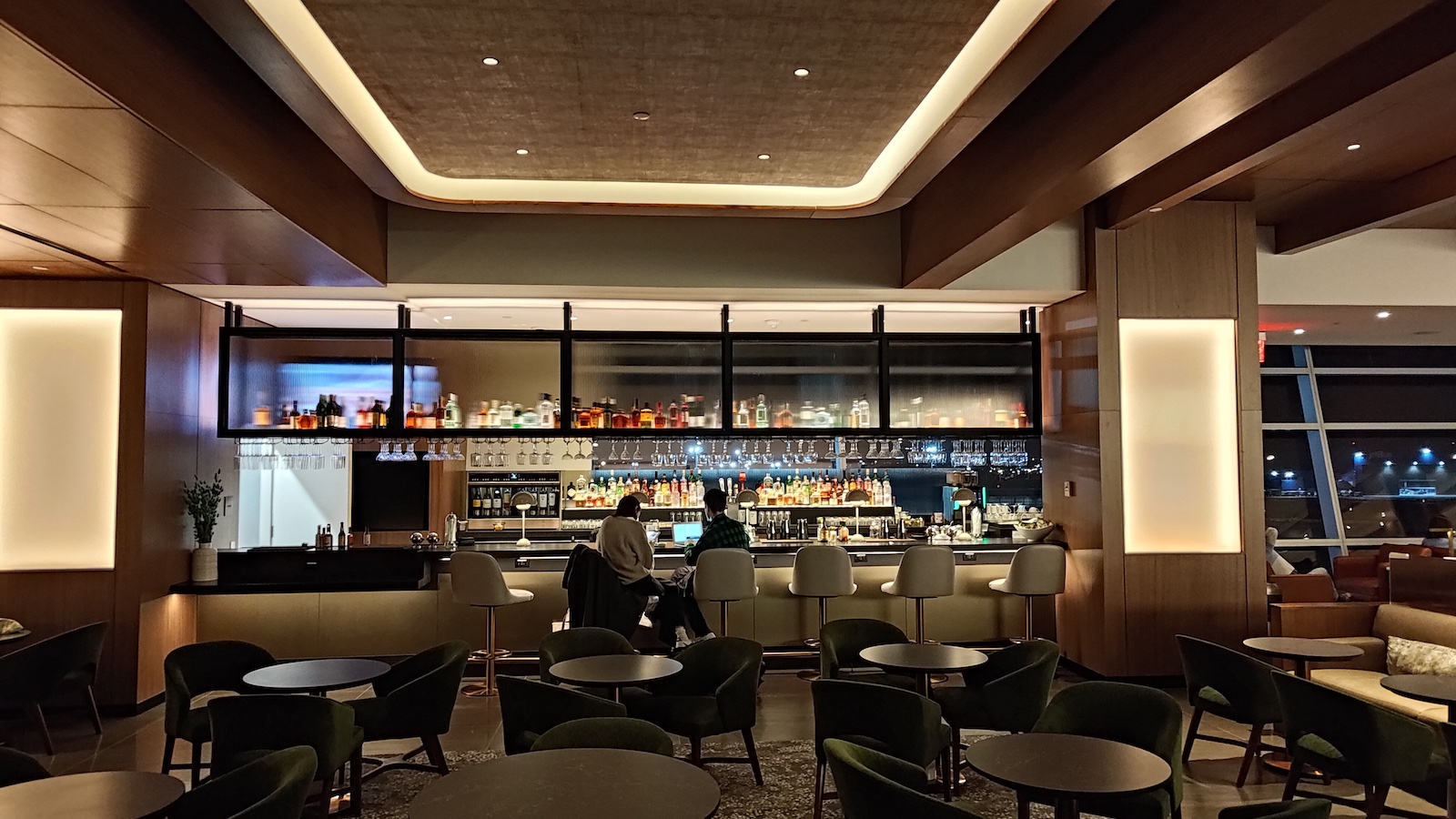 Soho Lounge at JFK - What is so First Class About it? - Fly for Points