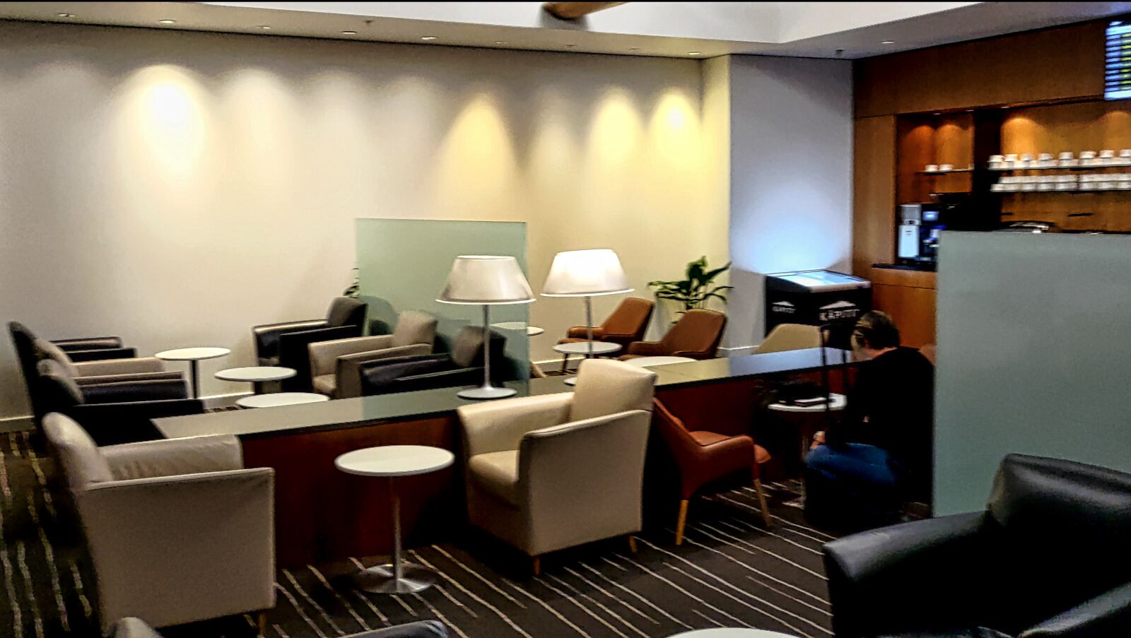 Qantas First Class Lounge in Auckland is a Cozy Little Lounge - Fly for ...