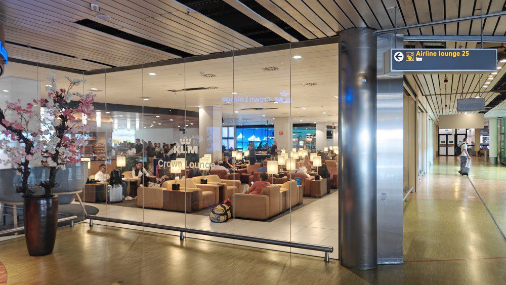 KLM Crown Lounge 25 (Schengen) – Amsterdam Schiphol - Fly for Points