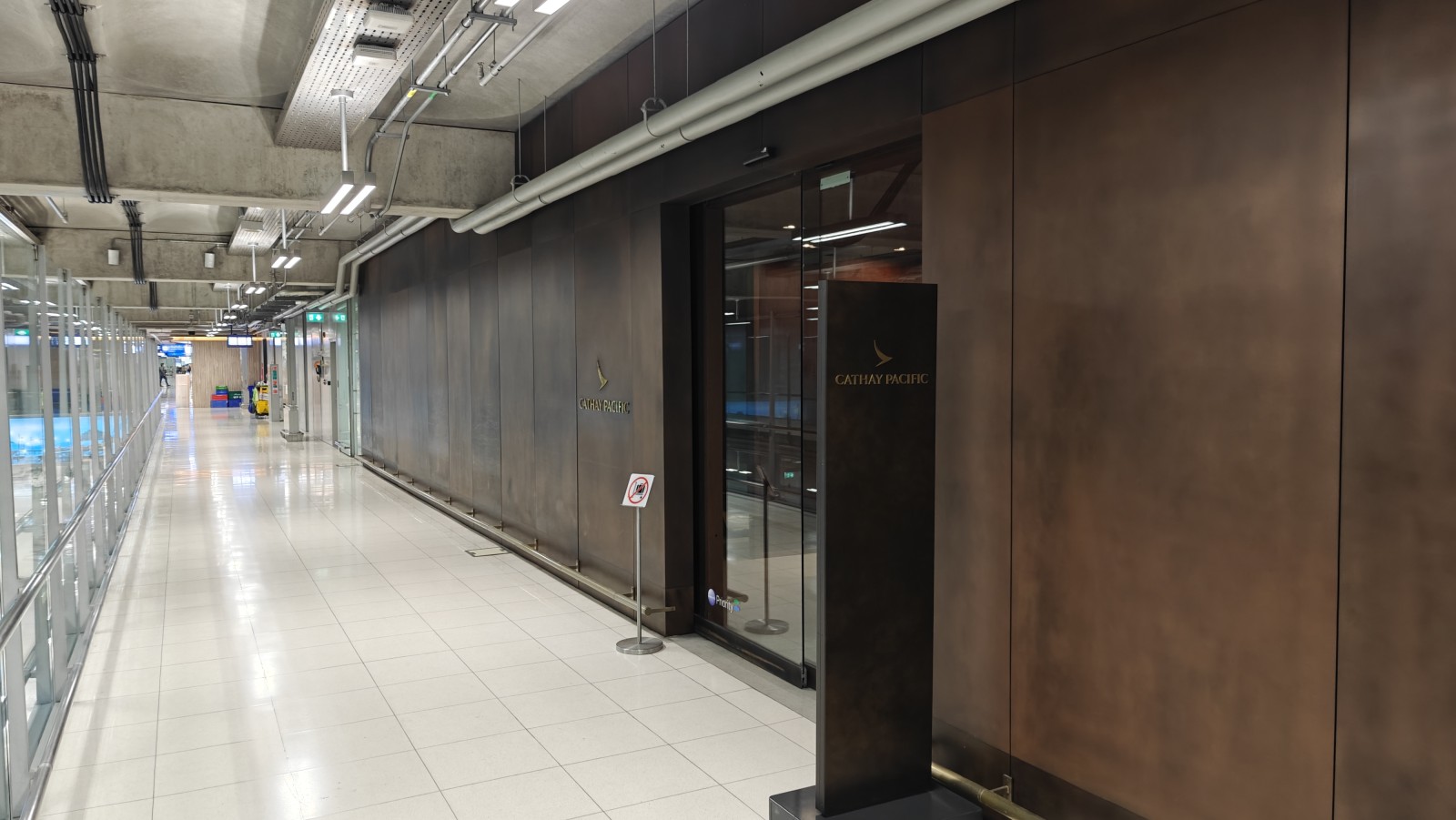 Cathay Pacific Lounge Bangkok: A Calm, Crafted Haven Before Departure ...