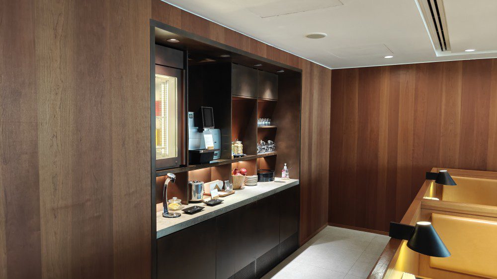 Cathay Pacific Lounge Bangkok: A Calm, Crafted Haven Before Departure ...