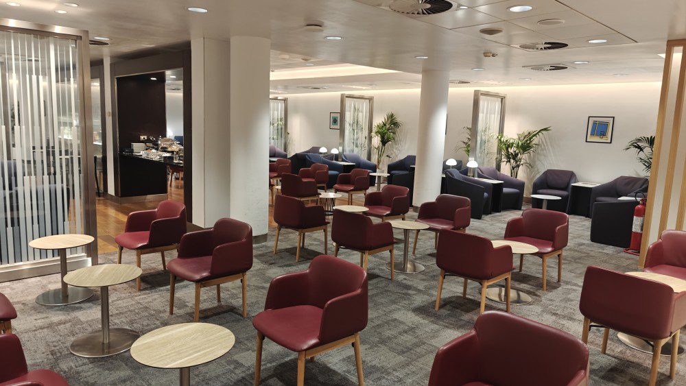 British Airways Lounge at Milan Linate Airport is So Nice! - Fly for Points