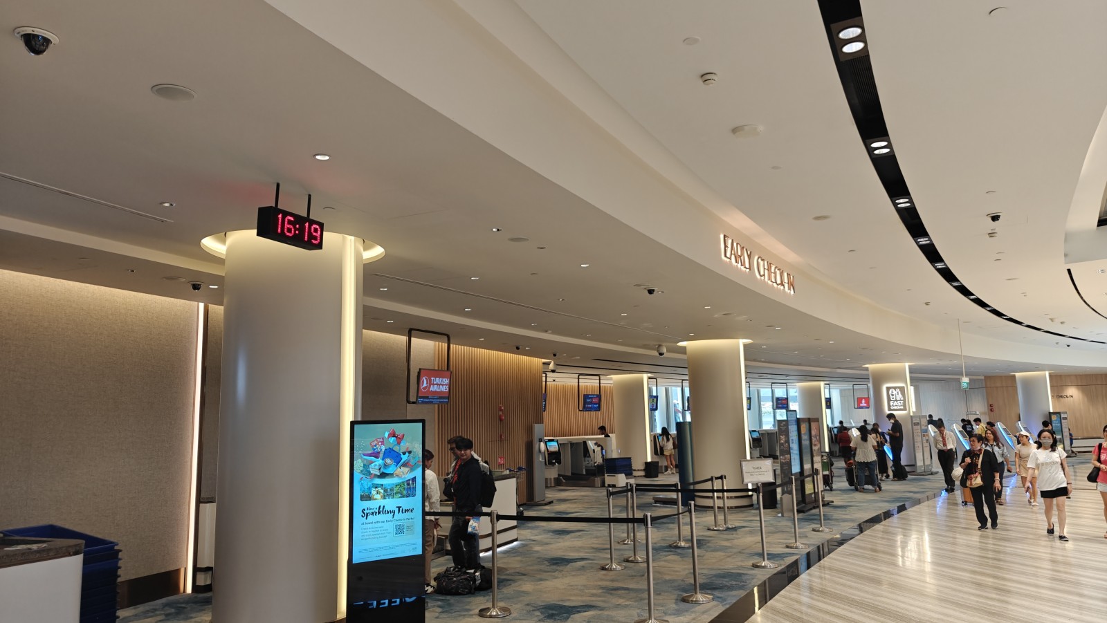 Early Check-In at Singapore Airport’s Jewel - Where is it and How to ...